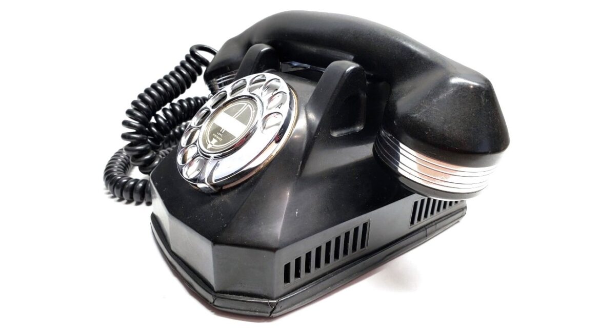 1945 Automatic Electric AE40 - The Old Telephone Room